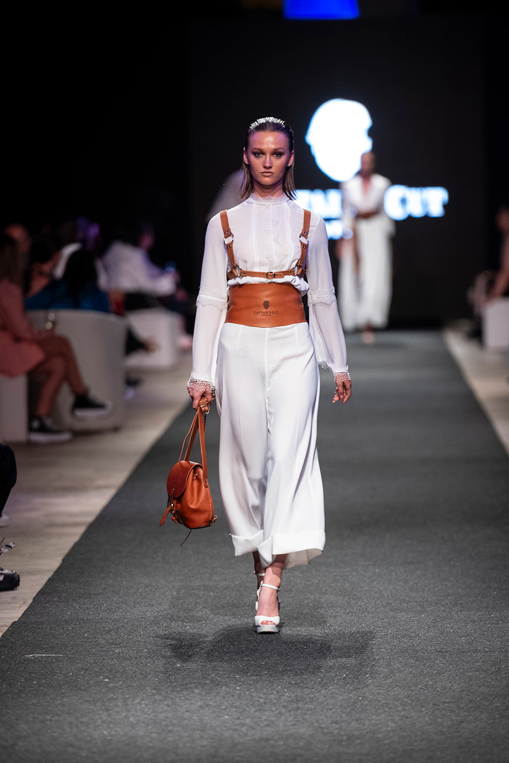 Fashion – Captain's Cut