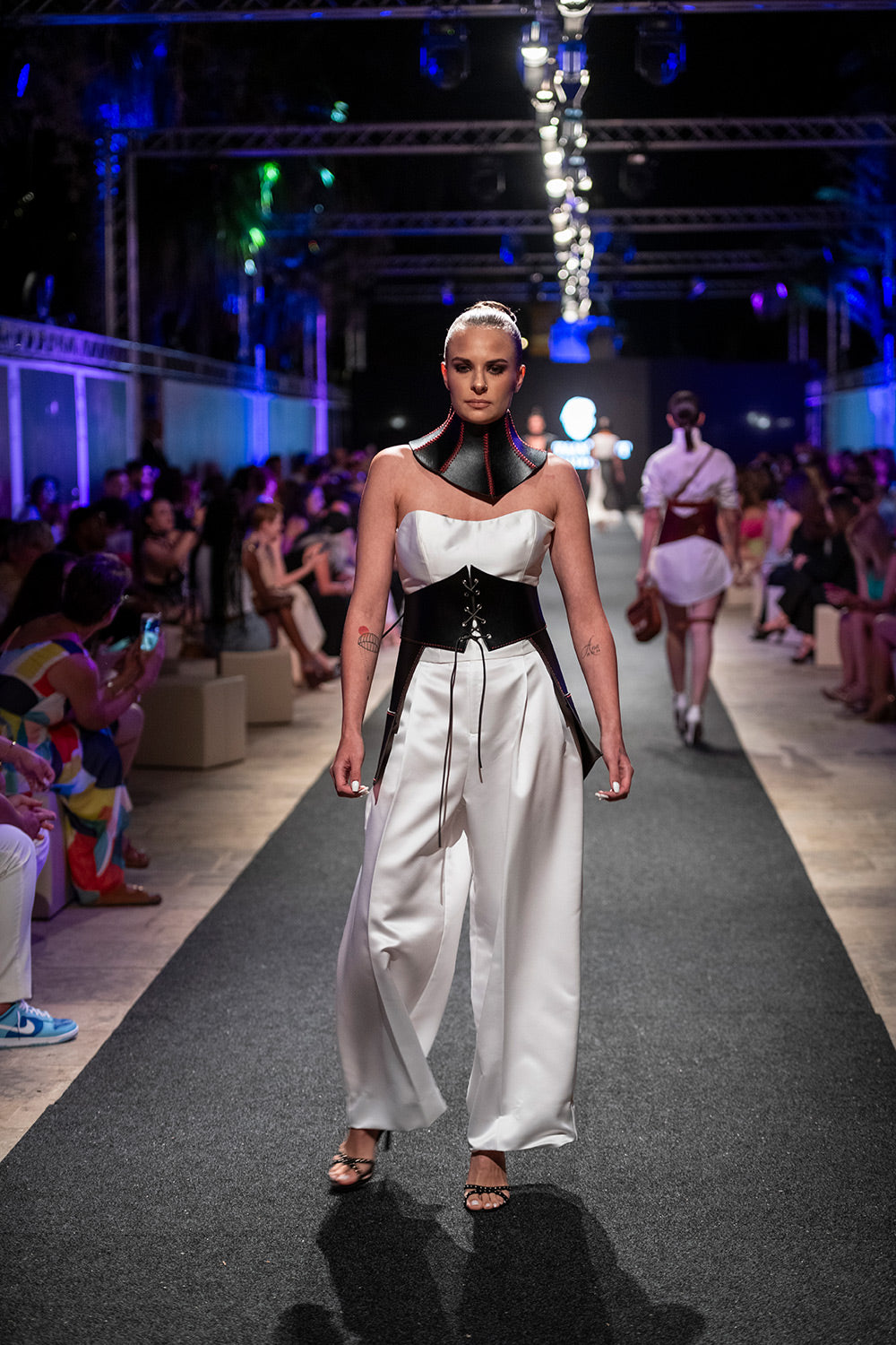 Fashion – Captain's Cut